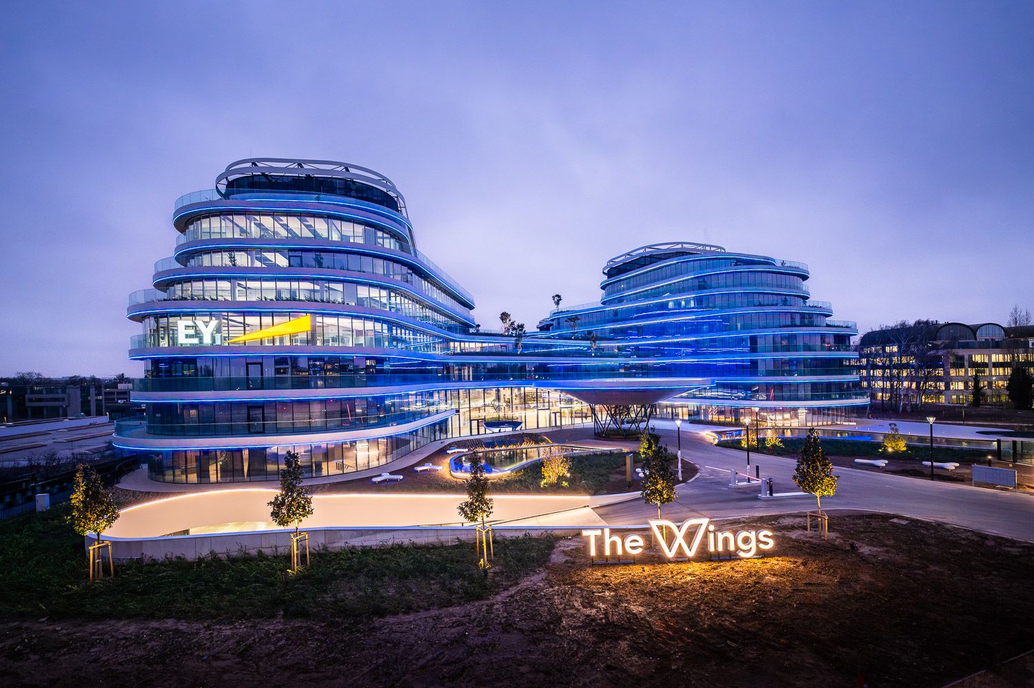 The Wings – LIGHTING MAGAZINE